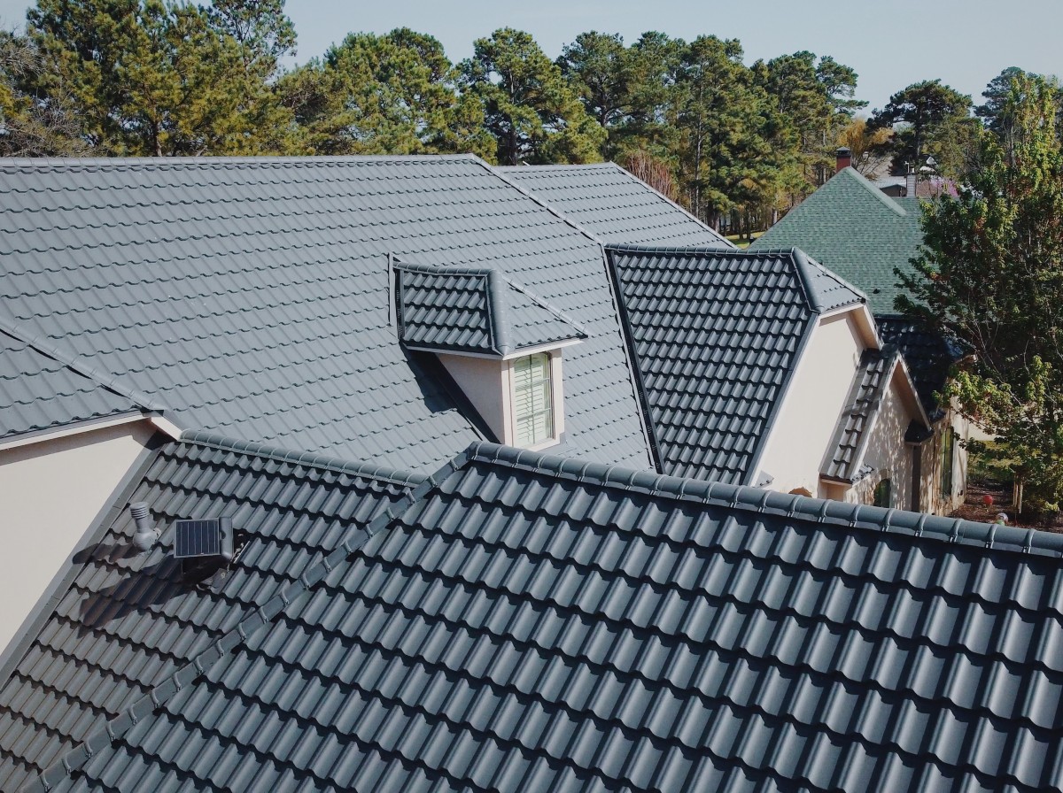 Metal Roofing – Premier Roofing & Construction